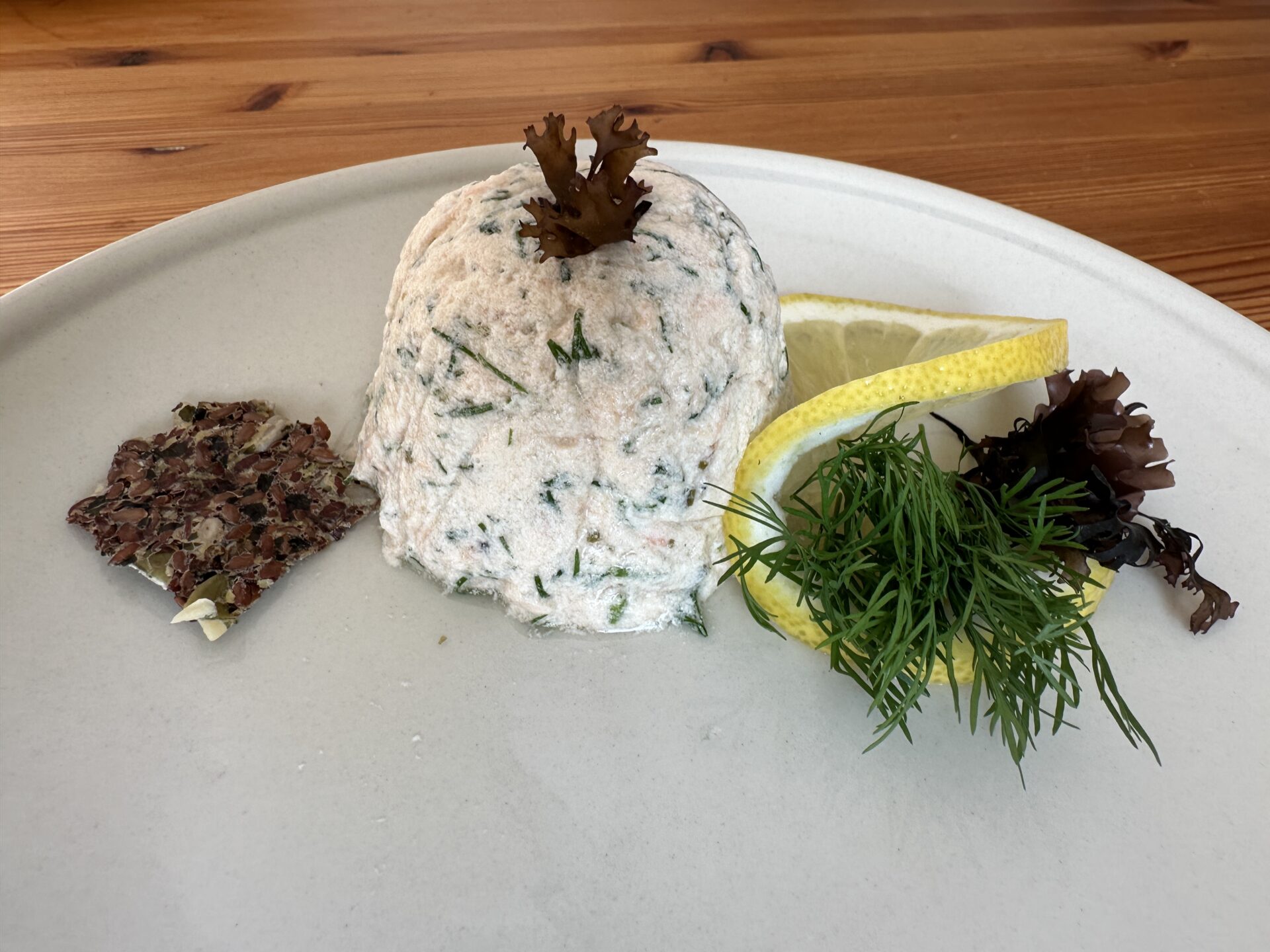 Laksemousse med tang som stivelse - Ting med Tang
